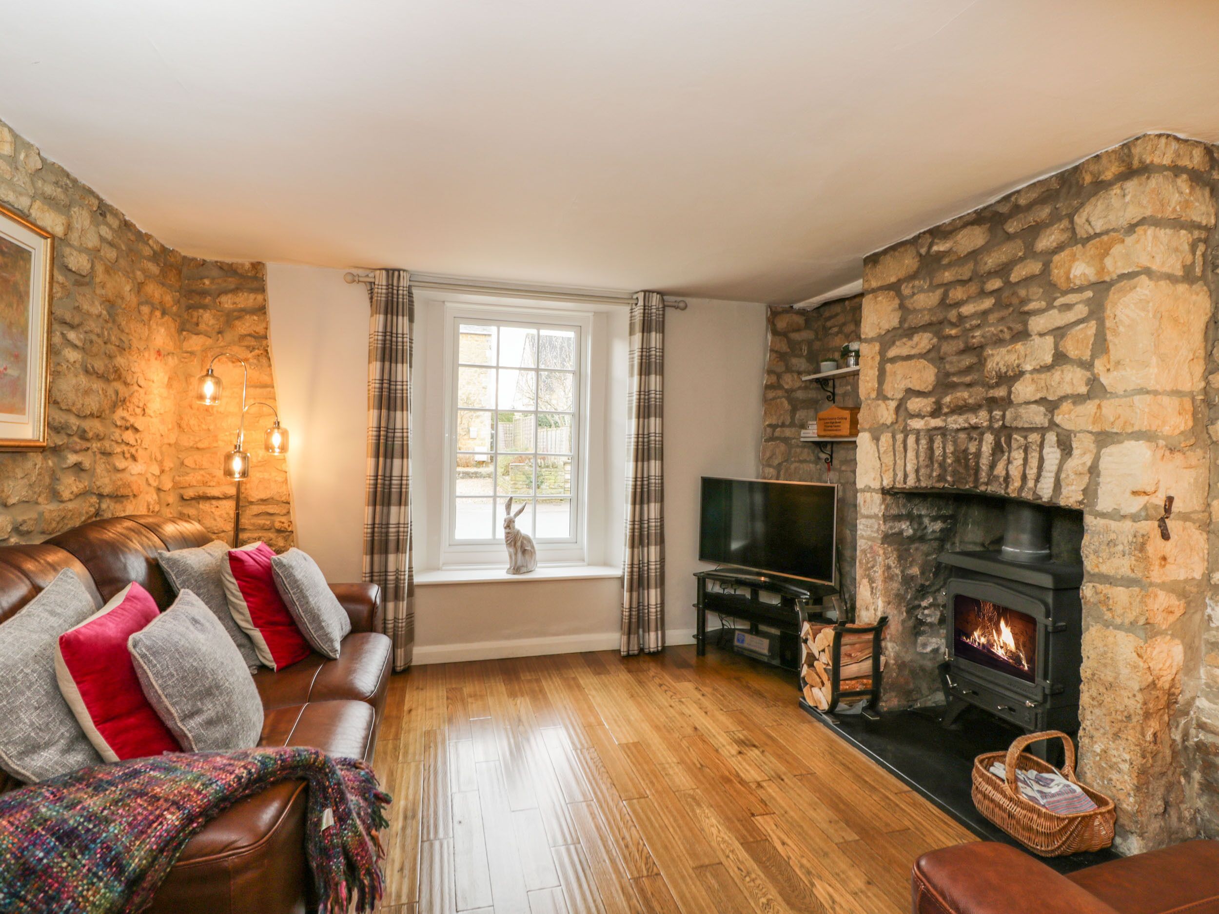 Barton Cottage, Pet Friendly, With Open Fire In Bourton-on-the-water - Bourton-on-the-Water