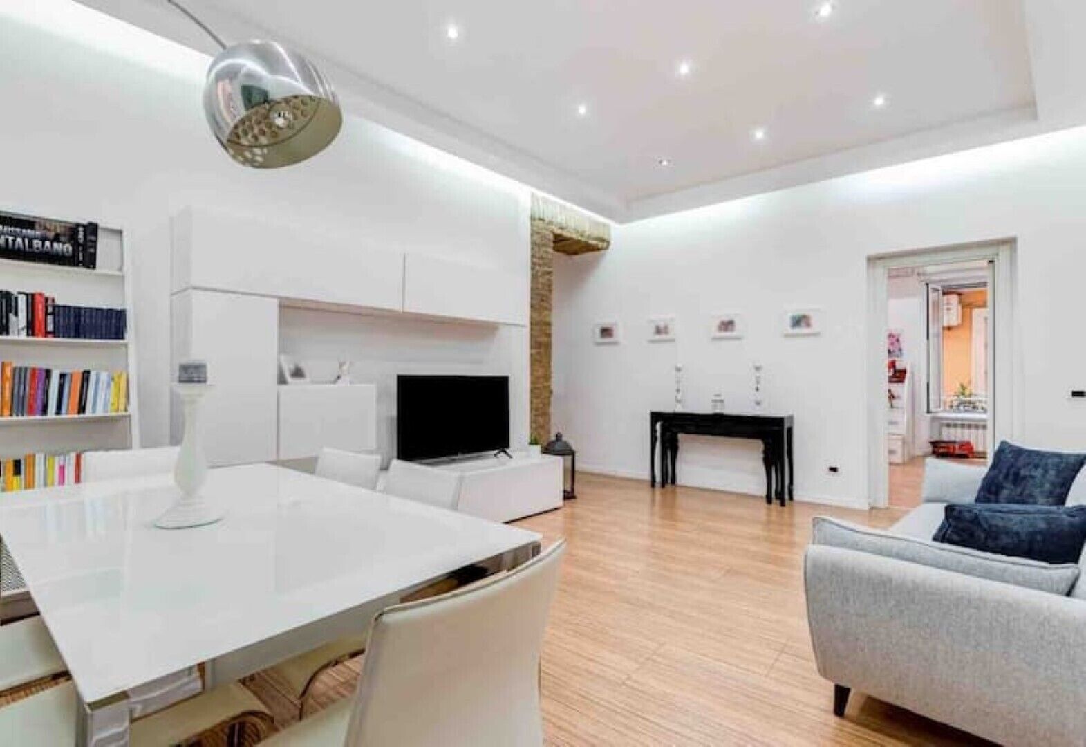 Luxurious Apartment Next To The Colosseum - Rome