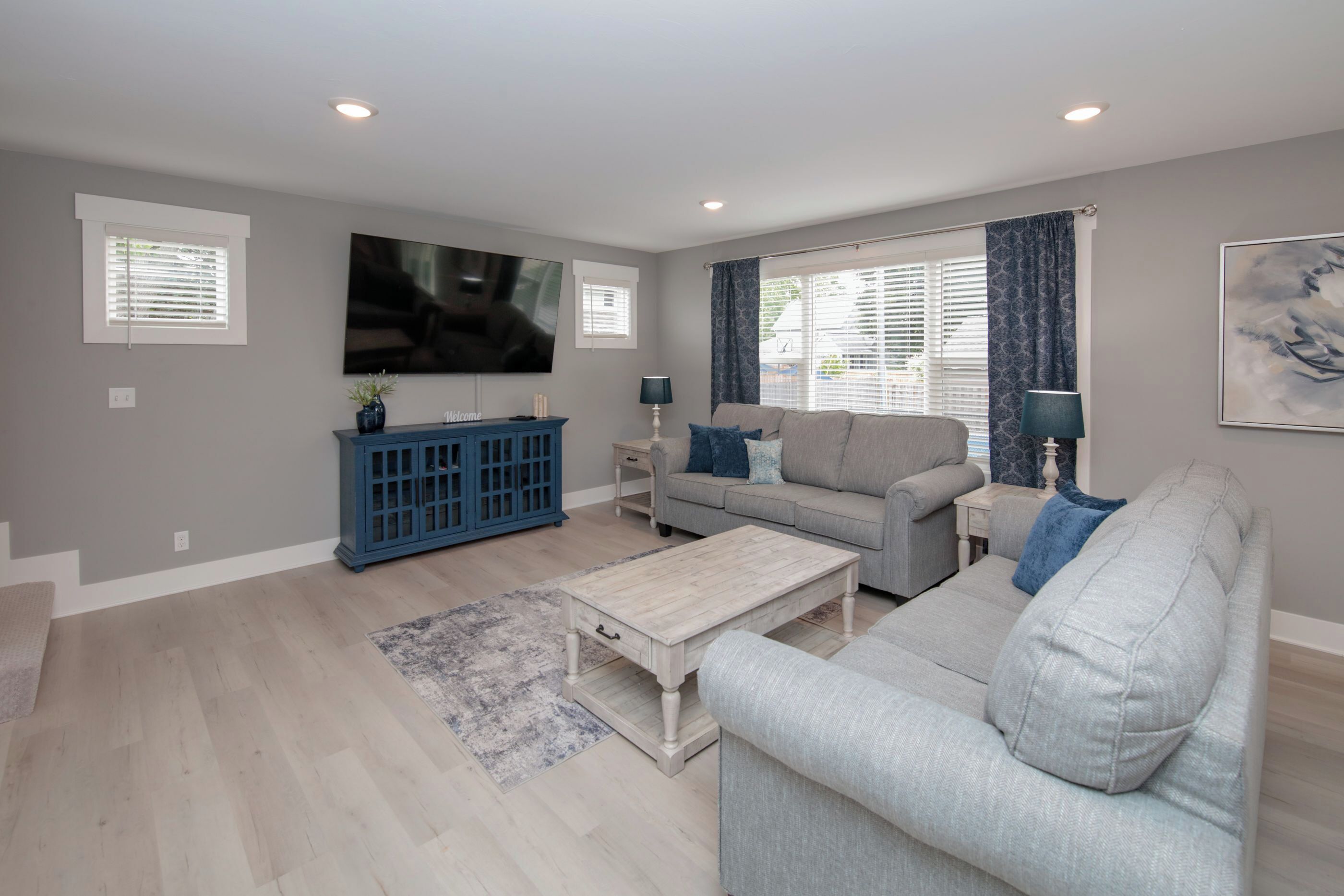 Beautiful New Home, Private Heated Pool, Close To Beach - South Haven, MI