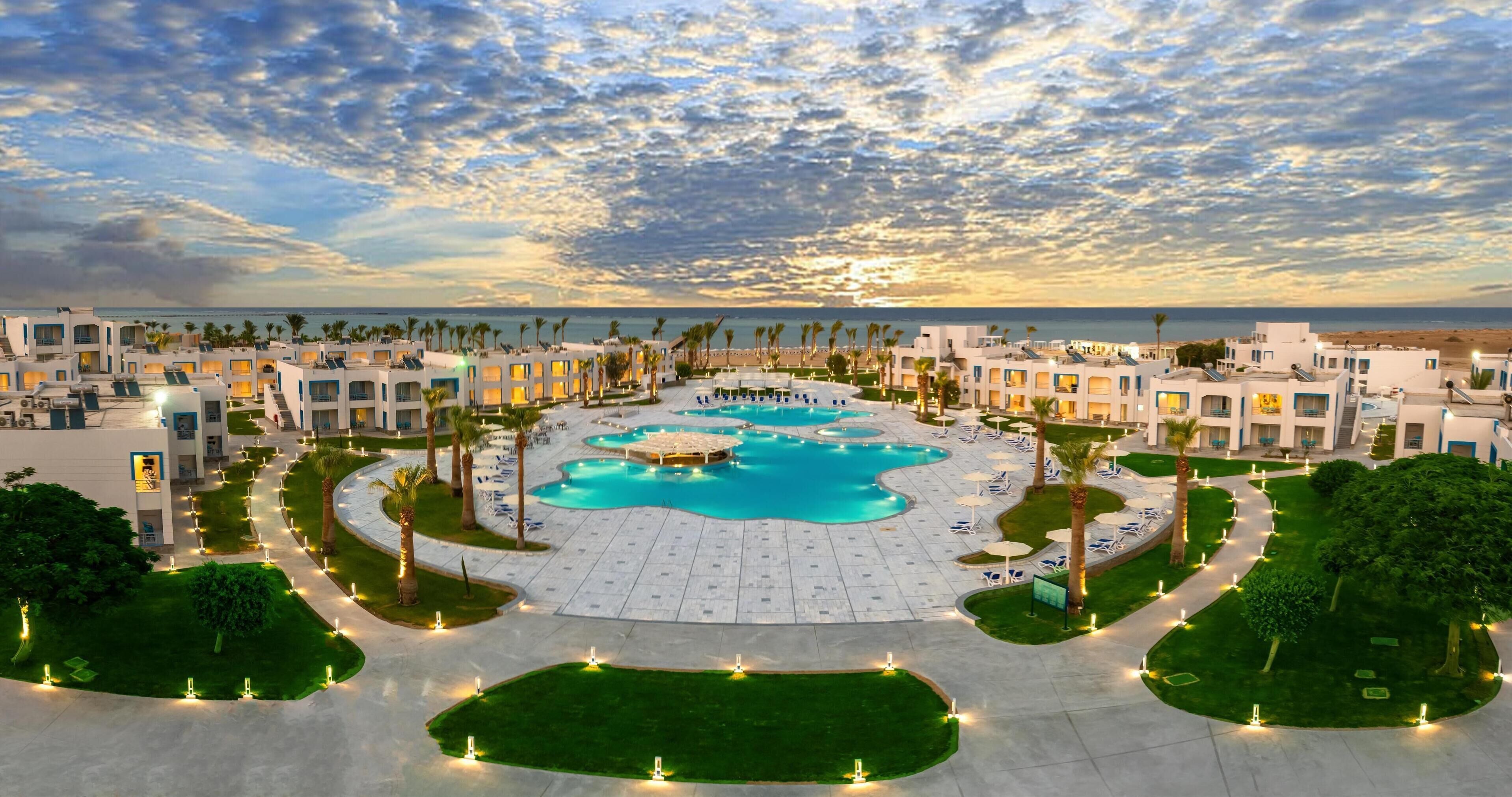 4 piscinas exteriores 