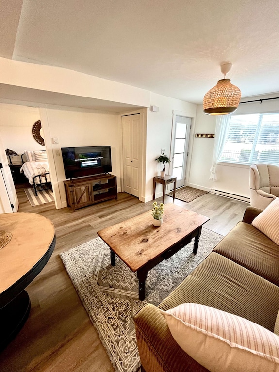 Cozy Lakeview Suite - Steps To The Beach & 15 Min To Downtown - San Juan Islands, WA
