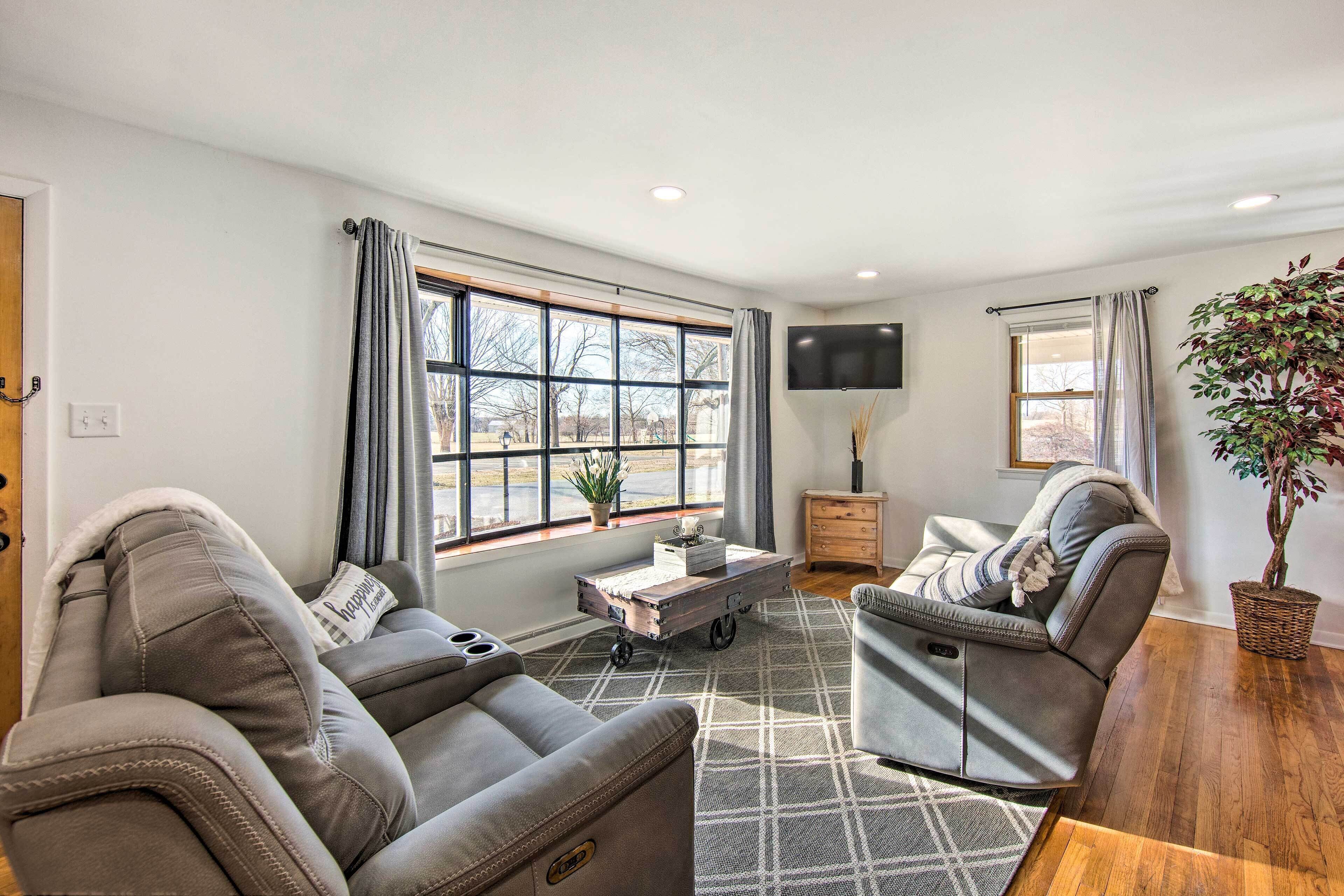 Marietta Home W/ Private Hot Tub, Pool Table! - Pennsylvania