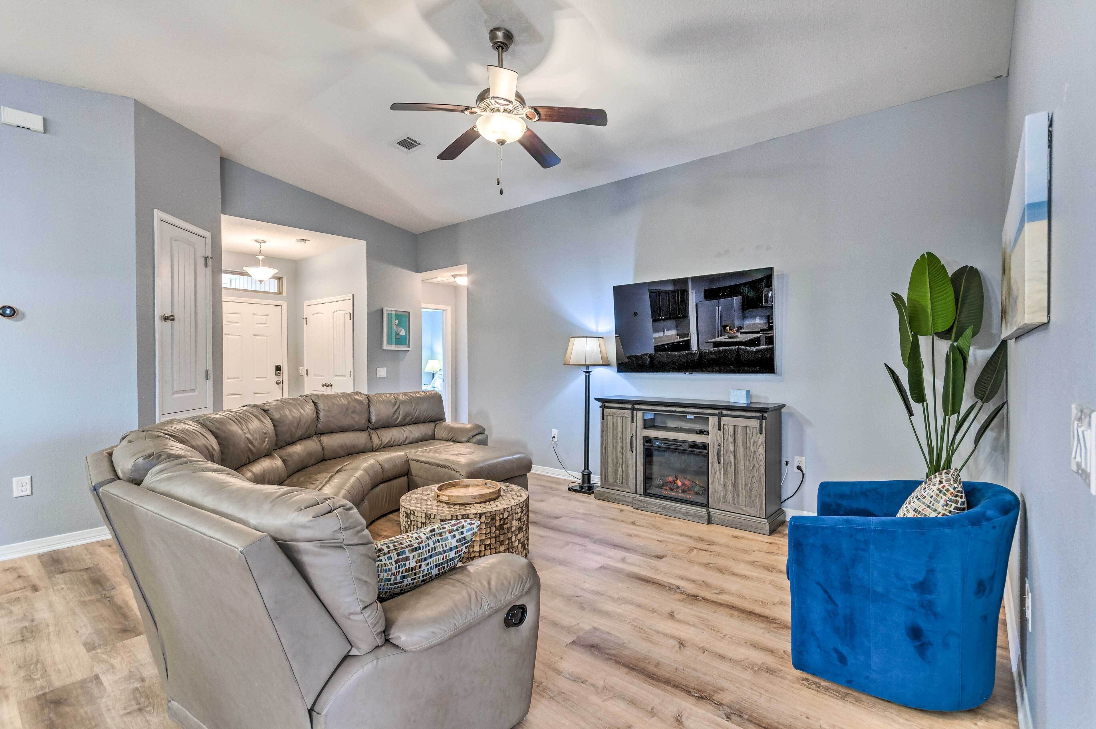 Spacious Navarre Retreat W/ Fenced-in Yard! - Navarre, FL