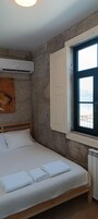 Quarto Clássico com Cama de Casal, 2 camas de casal, vista para o rio | Quartos insonorizados, Wi-fi grátis, roupa de cama fornecida 