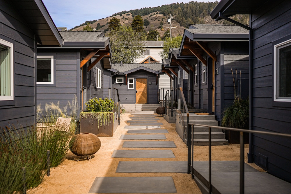 Surf Lodge - Stinson Beach, CA