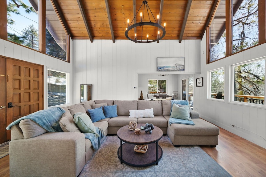 North Bay Lounge-new! Lake Cabin: Gameroom And Lake Access! Ac Included - Lake Arrowhead, CA