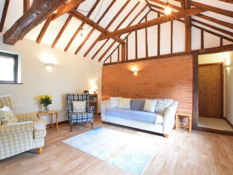 The Stables, Pet Friendly, Character Holiday Cottage In Polstead - Suffolk