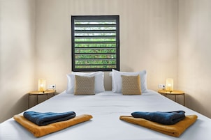 Apartamento Signature em Condomínio Fechado, 1 quarto, vista para a piscina | 1 quarto, com decoração personalizada, com mobília individualizada 