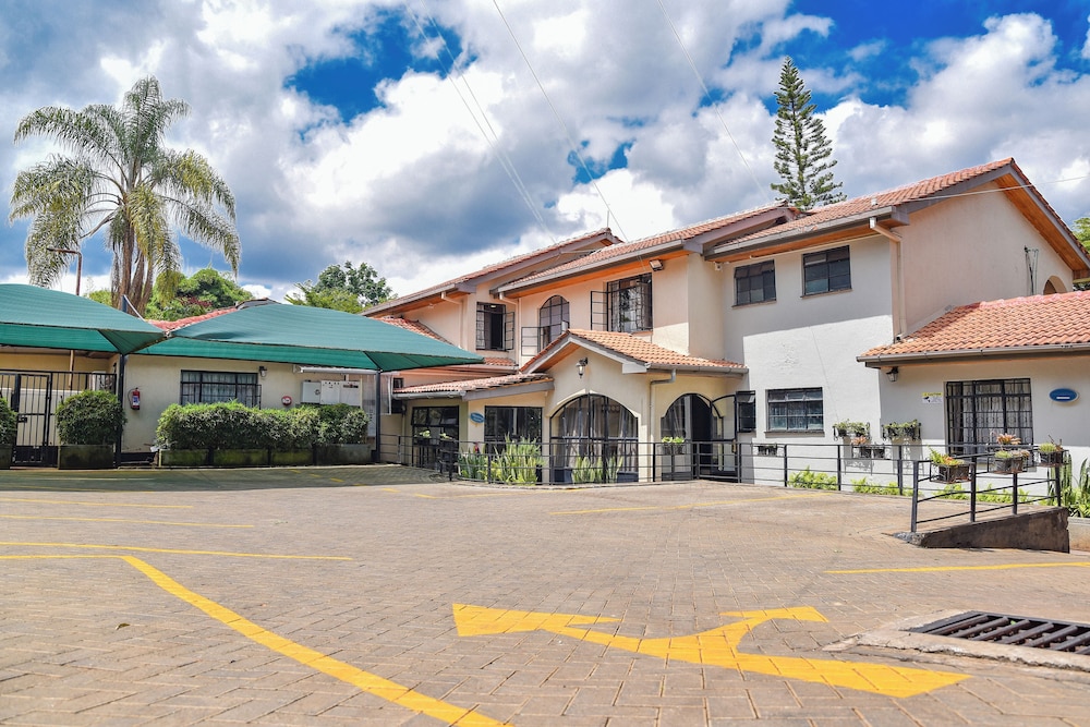 Cozy Stead - Nairobi