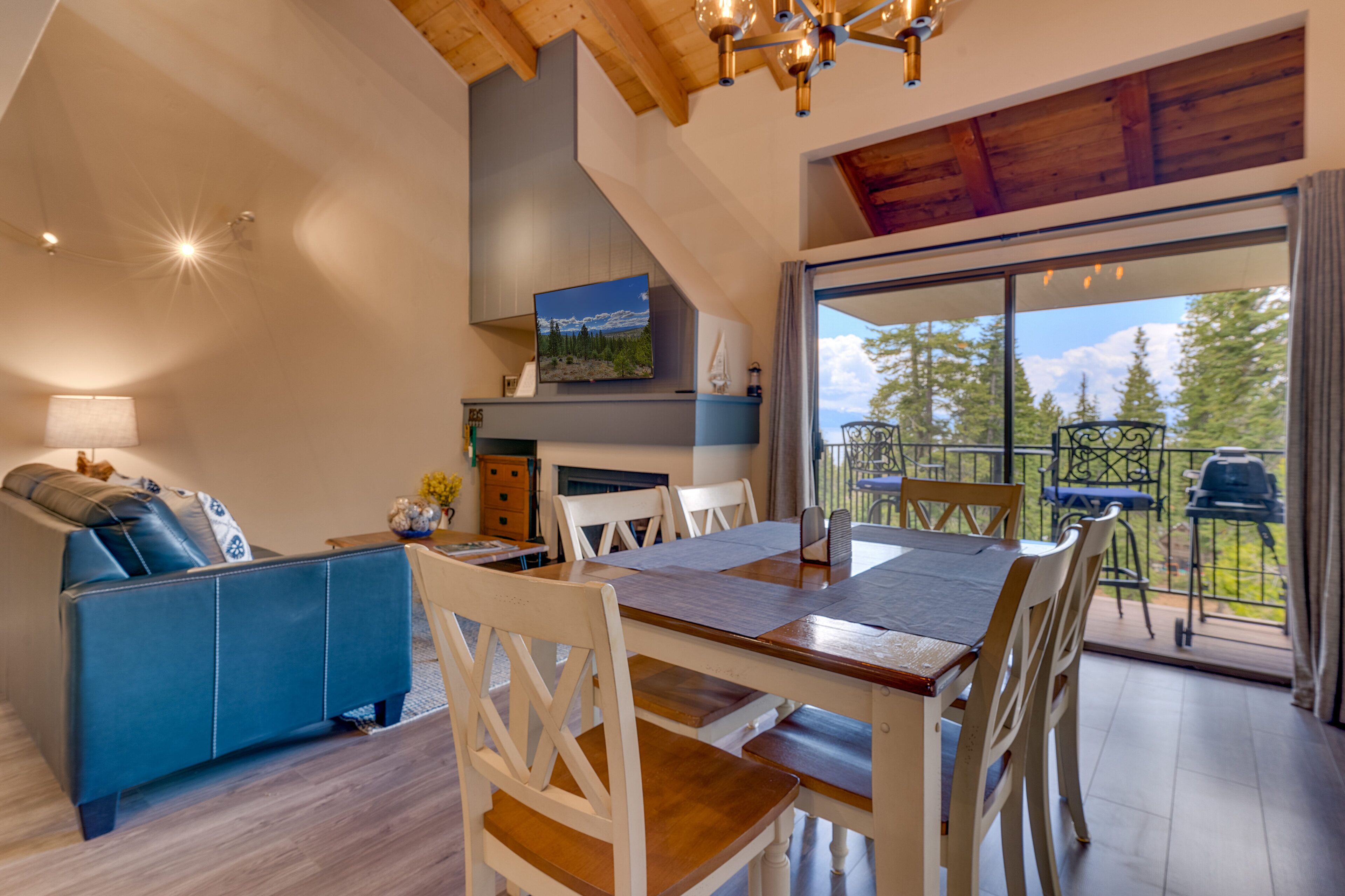 Our Blue Lake: 4  Br, 2  Ba Townhouse In Carnelian Bay, Sleeps 10 - Lake Tahoe