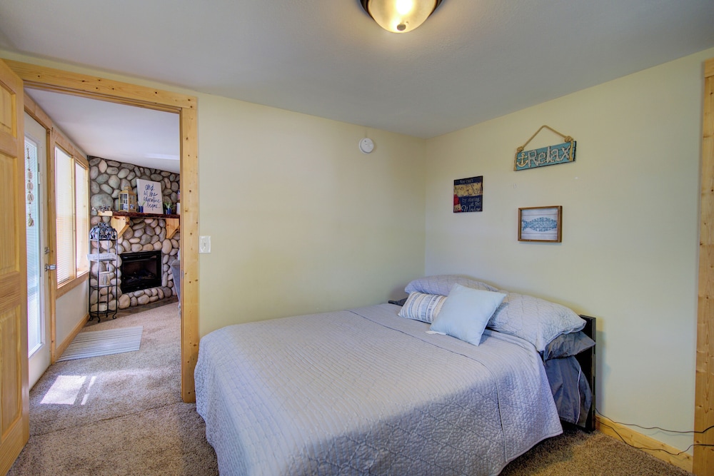 Relaxing Getaway with that UP North Feel! - ComtÃ© de Gladwin | Abritel