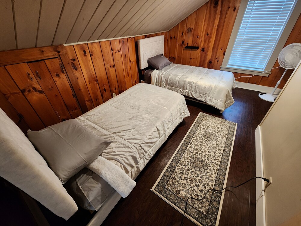 Freedom Farmhouse in Bethlehem - Bethlehem | Vrbo