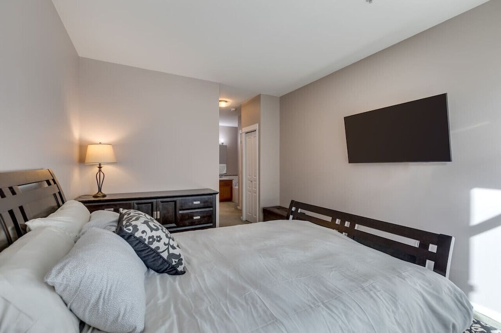 Waterfront 2br Condo, Walk To Pike Place, Aquarium - Cascade - Seattle