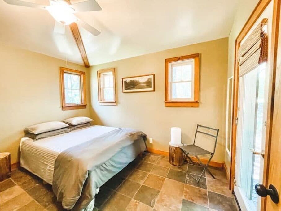 Unique Cypress Cottage, Close To Charlottesville With Mountain Views. - Crozet, VA