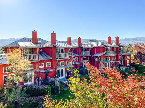 Villa's At Eldorado Resort - British Columbia