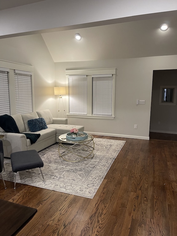 Cozy Nest In The Heart Of Cherry Street/swan Lake - 오클라호마