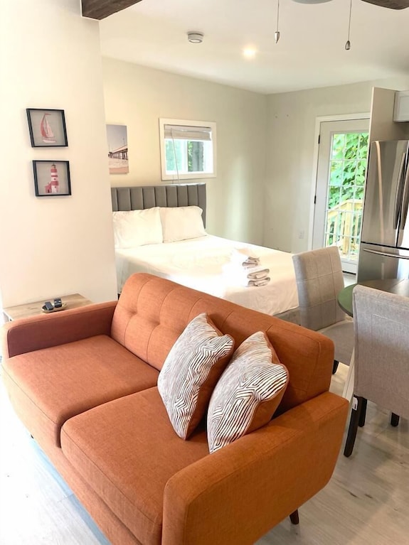 Cozy Salem Studio Near Tuscan Village & Boston - Zorvino Vineyards, Sandown