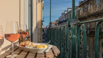 Apartamento Cidade, várias camas, cozinha, Vista para a cidade | Varanda