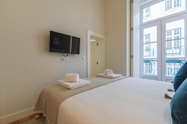 Ando Living São Nicolau House - Lisbon