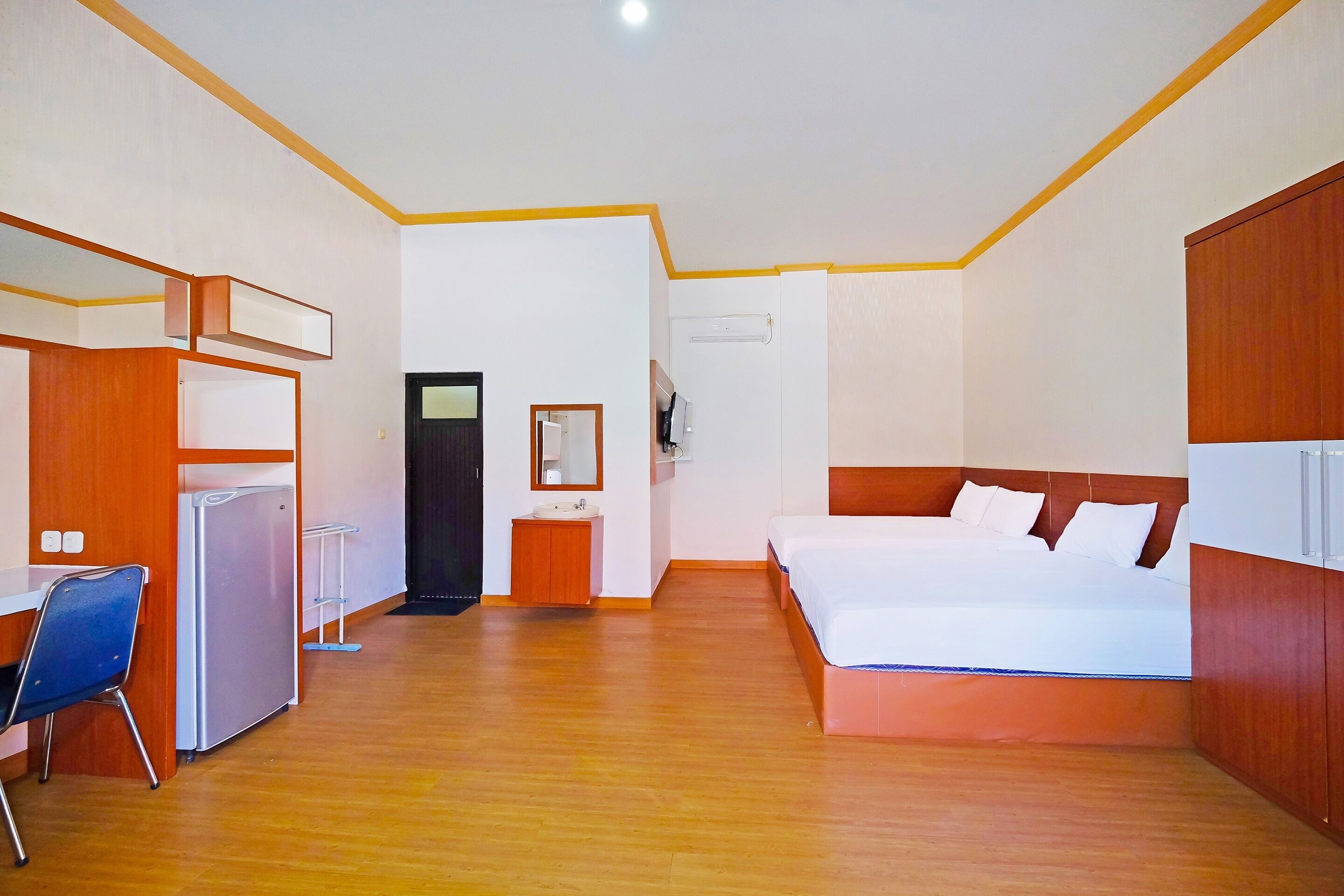 Escrivaninha, Wi-Fi de cortesia, roupa de cama