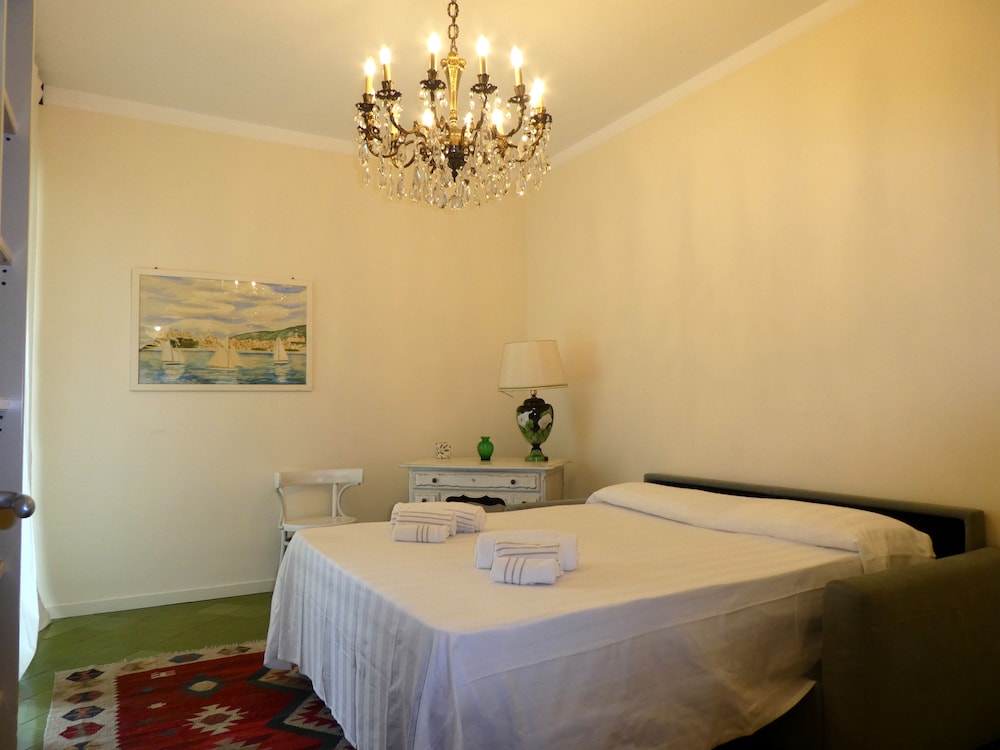 BELLA MARINA go out to the beach with your sarong - Imperia | Vrbo