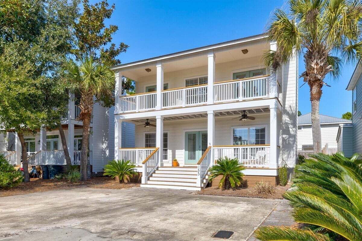 Pet Friendly - Walking Distance To Beach, Golf Cart/option, 3 Bikes `The Turquoise Turtle` - Santa Rosa Beach, FL