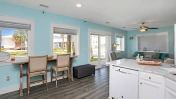 Casa geminada, 2 camas Queen (Beach View Lower) | Parte interna