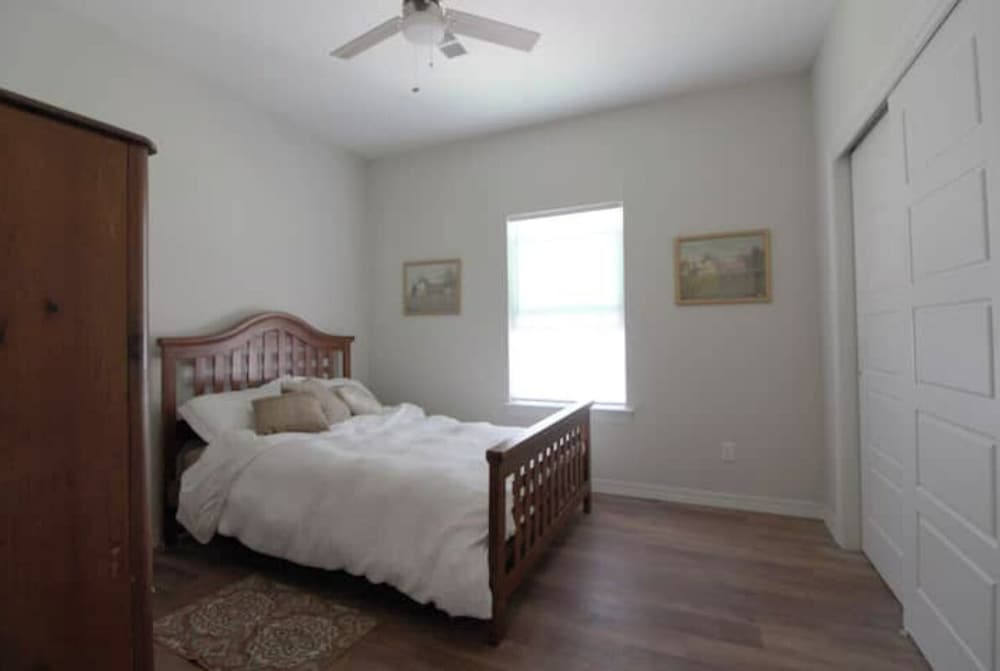 Amazing Westside Apartment--2 Bedrooms, Brand New! - La Union, NM