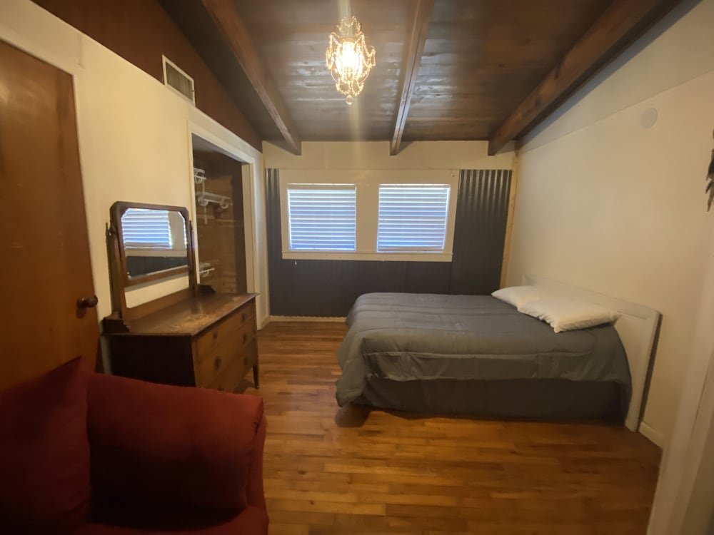 Cabin In The Woods- Minutes From Lake Texoma, Red River, And Choctaw Casino. - Lake Texoma