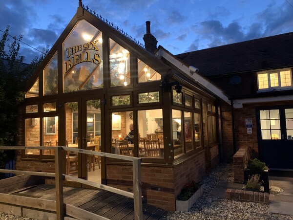 The Six Bells - Oxfordshire