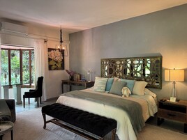 Quarto Deluxe | Roupa de alta qualidade, edredões de penas