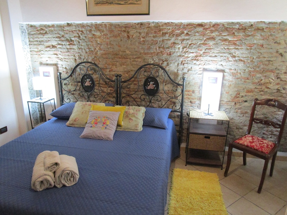 Il Piccolo Eden - The Little Eden - Charming Apartment With Private Garden - Livorno