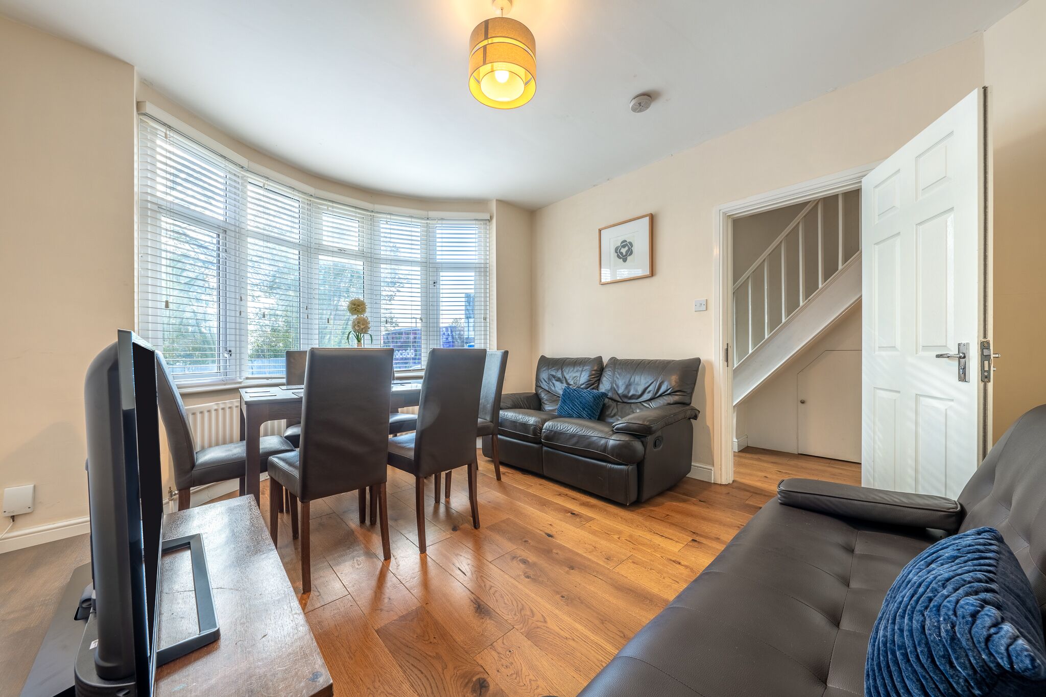 4 Bed Contractor Large Group Accommodation Luton - Luton