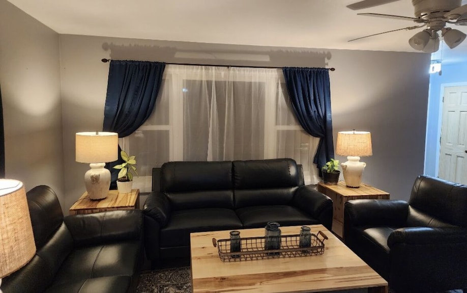 Newly Remodeled Bungalow Near Starved Rock - 오타와