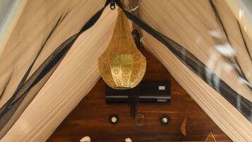 Cofres nos quartos, individualmente decorados