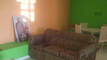 Apartamento Básico | Sala de estar