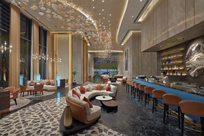 2 bares/lounges 