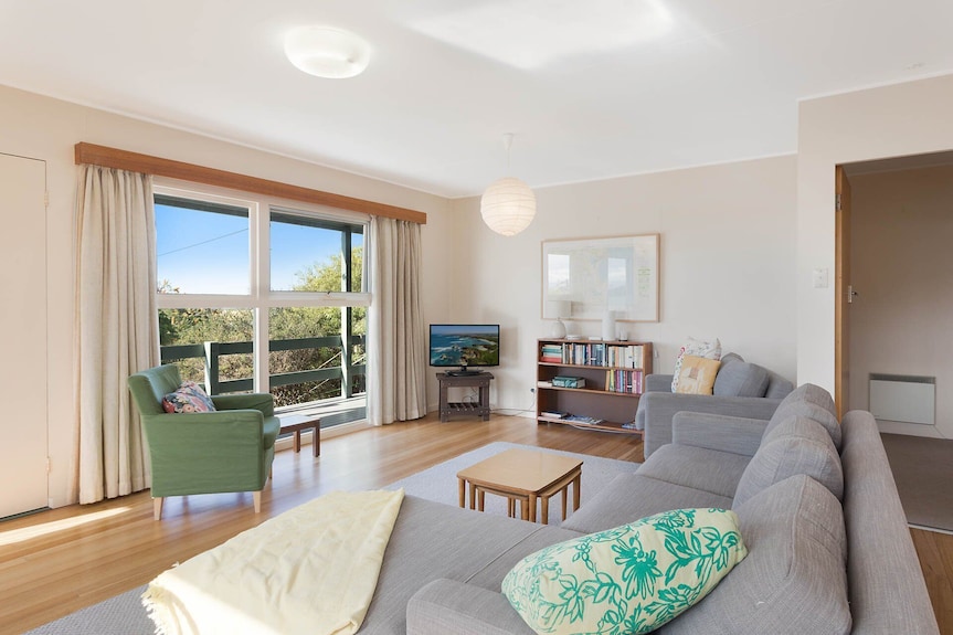 Sea Home With A View - Pet Friendly - Eden