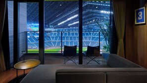 Quarto Quádruplo Design, vista para o pátio, na torre | Interior