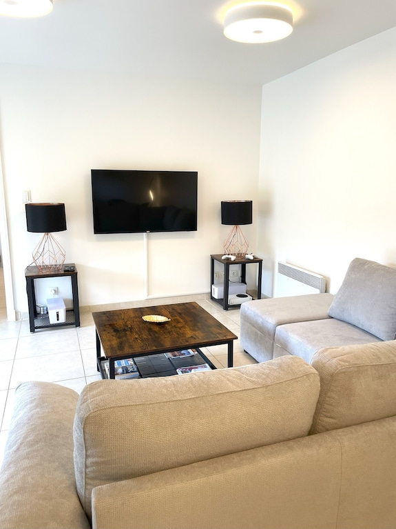 Well-kept Apartment Domaine With, Pools, Tennis. Pet Friendly - French Riviera