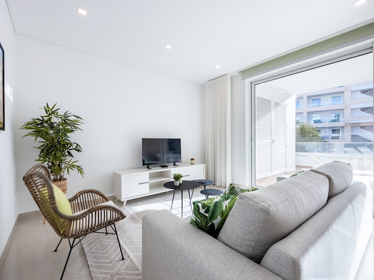 Adega Marina Apartments - Pool View - Lagos