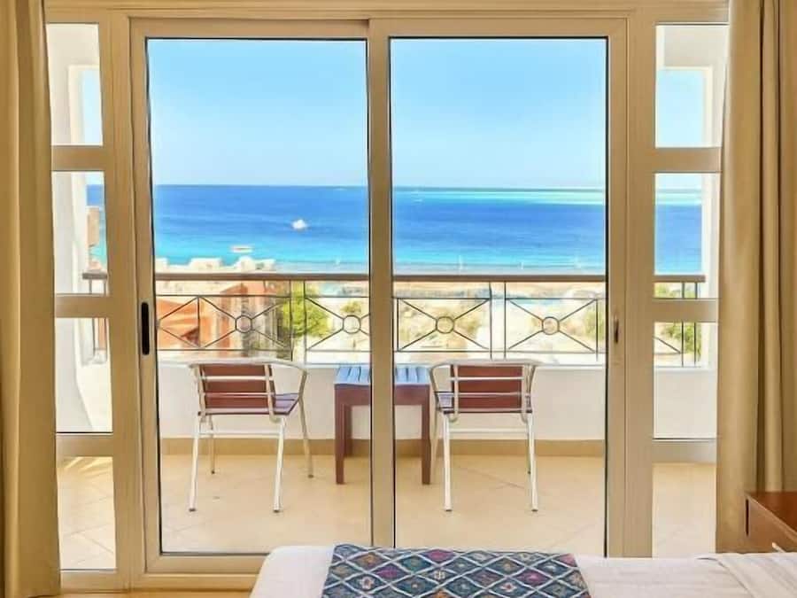 Quarto superior, sacada, vista para o mar | Terraço/pátio