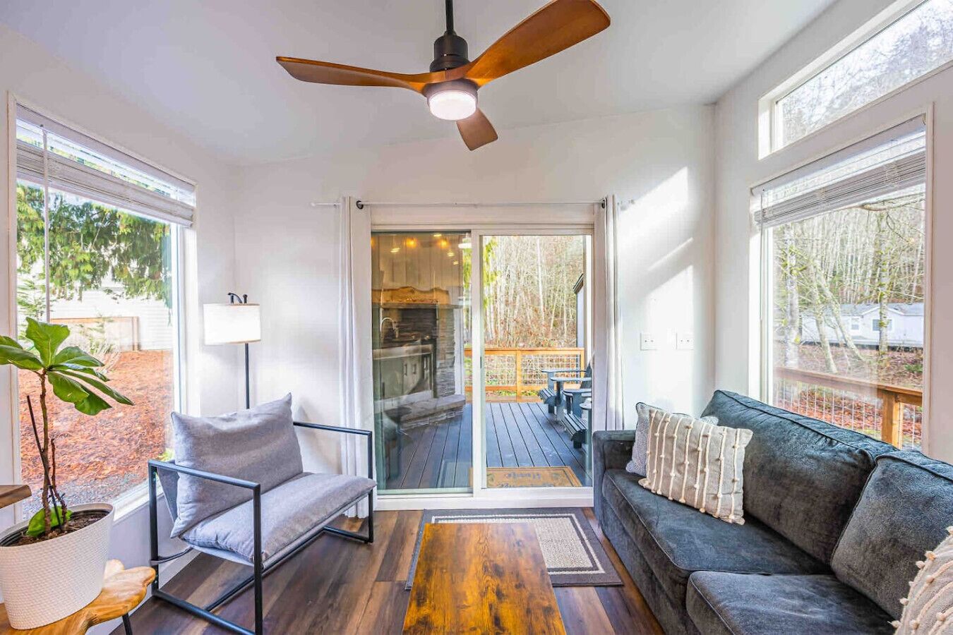 Rivers Edge:river Side Tiny Home - Port Angeles, WA