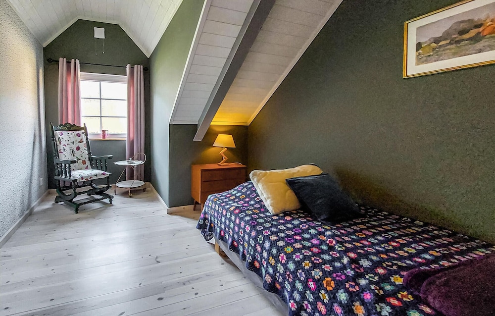 Nice Home In Ljungbyhed With Kitchen - Klippan