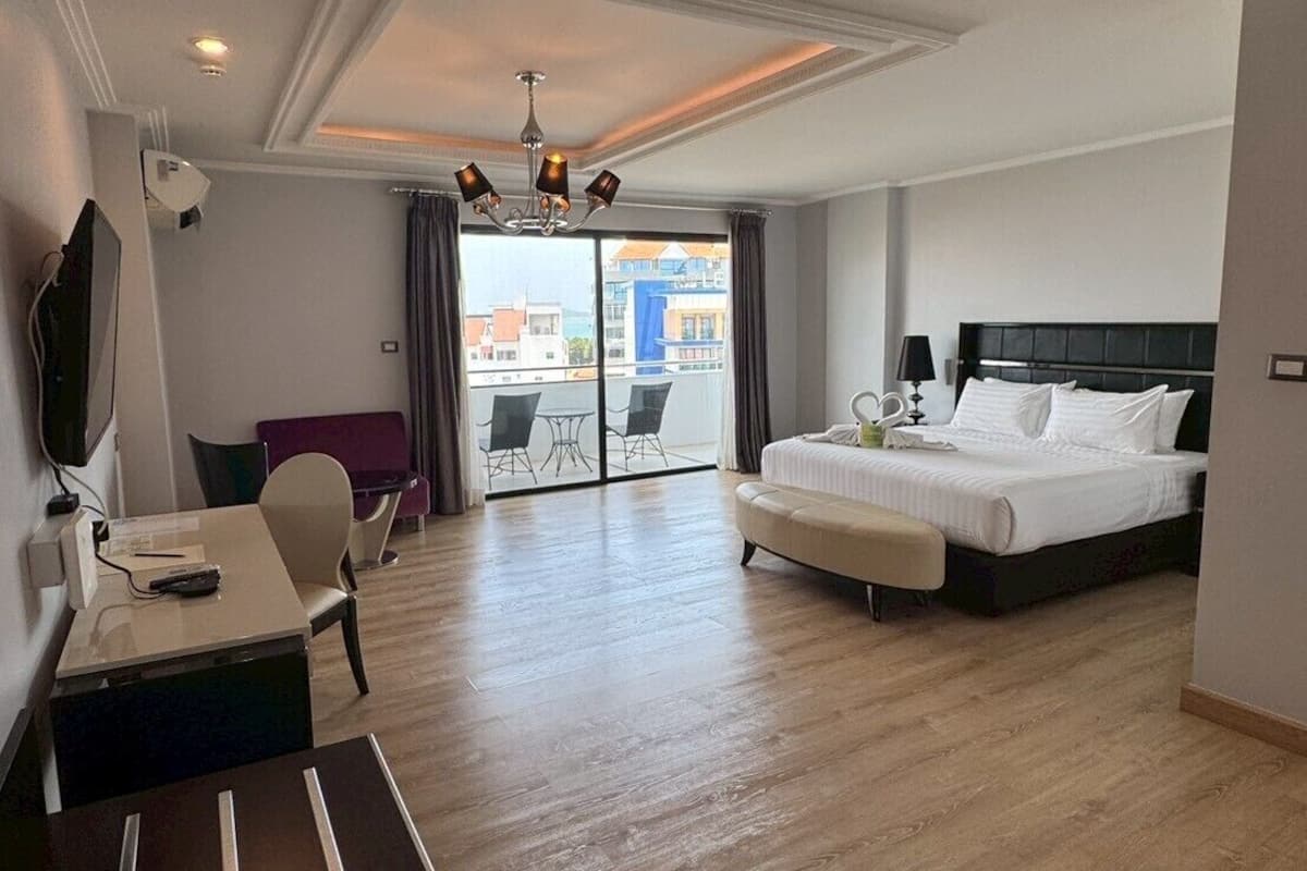 Suite Familiar, vista para o mar | Cofre no quarto, secretária, cortinas/cortinados opacos 