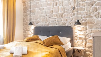 Apartamento Cidade | 1 quarto, secretária, Wi-fi grátis, roupa de cama fornecida