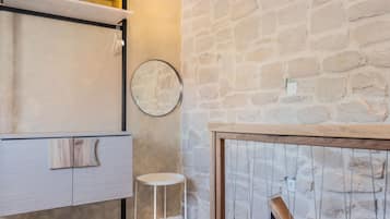 Apartamento Cidade | 1 quarto, secretária, Wi-fi grátis, roupa de cama fornecida
