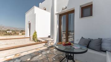 Suíte estúdio luxo | Vista do quarto