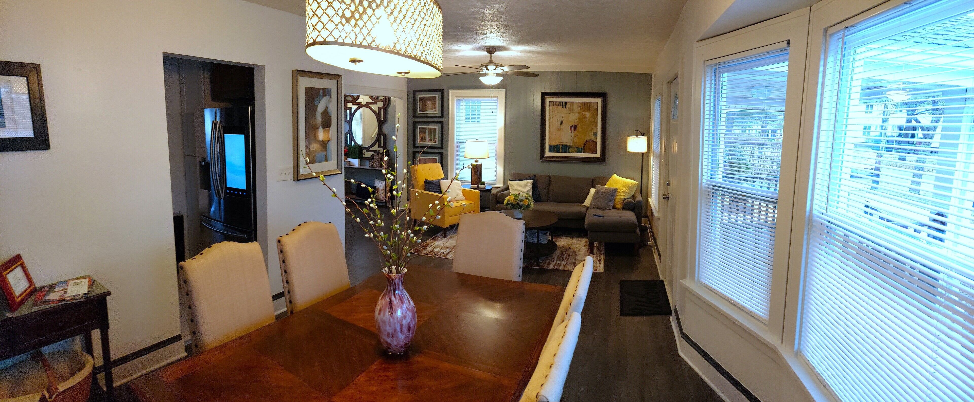 2 Story House 3 Bed/2 Full Baths W/king Bed - 12 Min From Downtown & Airport. - Parma, OH