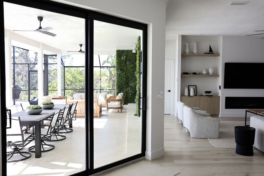 5 Minutes Away From The Beach! Luxury Private Villa On The Canal - Venice, FL